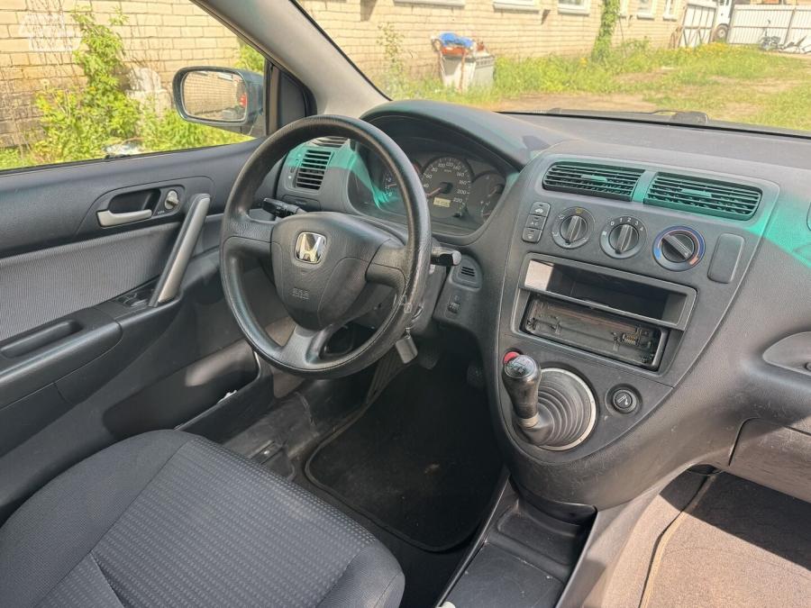Honda Civic 2002 in Vilnius, with an engine capacity of 1.40 L and mileage of 191 thousand km for 380 €, photo 9 on AUTOMOTO.COM.LV