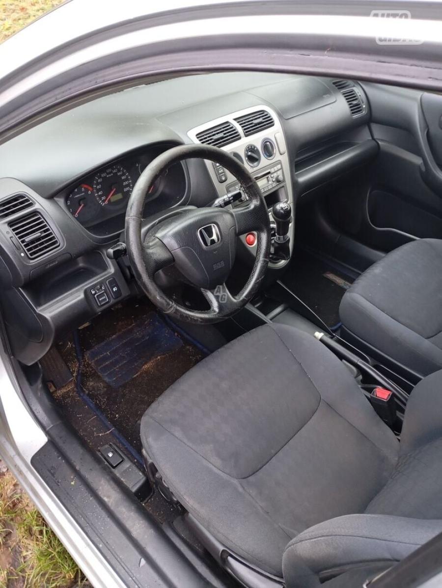 Honda Civic 2003 Ukmergė, ar dzinēja tilpumu 1.70 L un nobraukumu 300 tūkst. km par 350 €, foto 4 vietnē AUTOMOTO.COM.LV