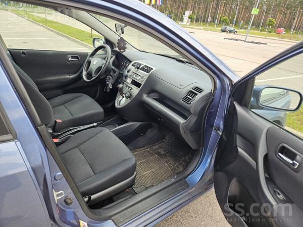 Honda Civic 2004 Rīga, ar dzinēja tilpumu 1.60 L un nobraukumu 252 tūkst. km par 700 €, foto 9 vietnē AUTOMOTO.COM.LV