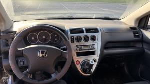 Honda Civic 2004 Viļņa, ar dzinēja tilpumu 1.70 L un nobraukumu 190 tūkst. km par 1500 €, foto 5 vietnē AUTOMOTO.COM.LV