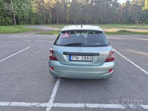 Honda Civic 2005 in Riga, with an engine capacity of 1.40 L and mileage of 260 thousand km for 800 €, photo 3 on AUTOMOTO.COM.LV