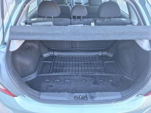 Honda Civic 2005 in Riga, with an engine capacity of 1.40 L and mileage of 260 thousand km for 800 €, photo 4 on AUTOMOTO.COM.LV