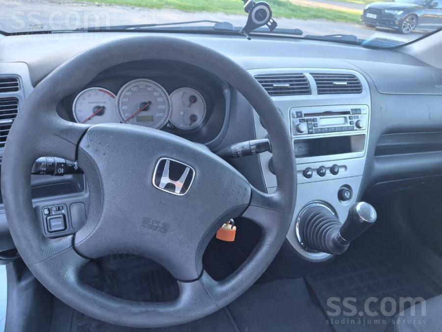 Honda Civic 2005 in Riga, with an engine capacity of 1.40 L and mileage of 260 thousand km for 800 €, photo 5 on AUTOMOTO.COM.LV