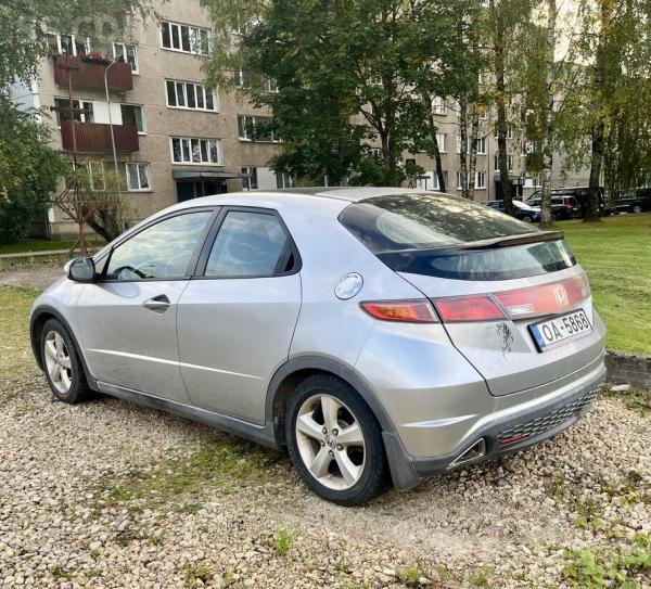 Honda Civic 2006 in Aizkraukle, with an engine capacity of 1.80 L and mileage of 217 thousand km for 1550 €, photo 6 on AUTOMOTO.COM.LV