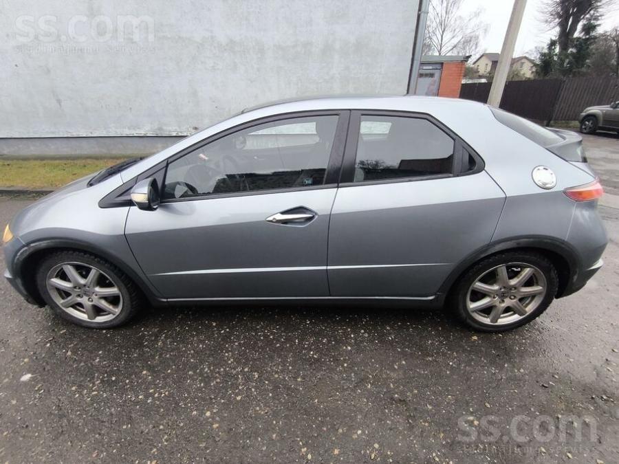 Honda Civic 2006 in Riga, with an engine capacity of 2.20 L and mileage of 350 thousand km for 1450 €, photo 10 on AUTOMOTO.COM.LV