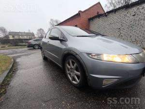 Honda Civic 2006 in Riga, with an engine capacity of 2.20 L and mileage of 350 thousand km for 1450 €, photo 11 on AUTOMOTO.COM.LV
