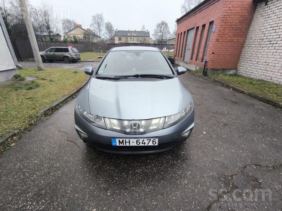 Honda Civic 2006 in Riga, with an engine capacity of 2.20 L and mileage of 350 thousand km for 1450 €, photo 13 on AUTOMOTO.COM.LV