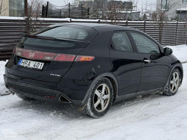 Honda Civic 2006 Viļņa, ar dzinēja tilpumu 2.20 L un nobraukumu 346 tūkst. km par 1400 €, foto 7 vietnē AUTOMOTO.COM.LV