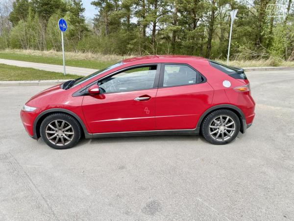 Honda Civic 2006 Šauļi, ar dzinēja tilpumu 1.30 L un nobraukumu 180 tūkst. km par 1650 €, foto 3 vietnē AUTOMOTO.COM.LV
