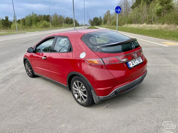 Honda Civic 2006 Šauļi, ar dzinēja tilpumu 1.30 L un nobraukumu 180 tūkst. km par 1650 €, foto 4 vietnē AUTOMOTO.COM.LV