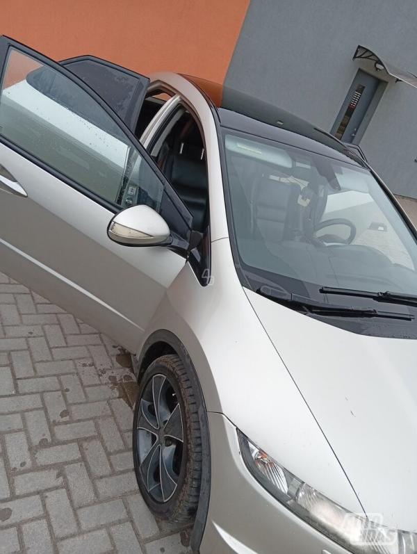 Honda Civic 2006 Kretinga, ar dzinēja tilpumu 2.20 L un nobraukumu 360 tūkst. km par 1450 €, foto 5 vietnē AUTOMOTO.COM.LV