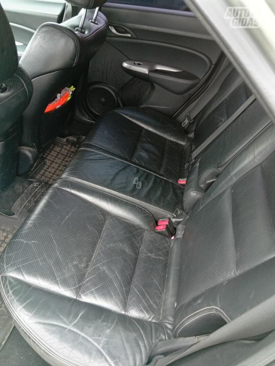 Honda Civic 2006 in Kretinga, with an engine capacity of 2.20 L and mileage of 360 thousand km for 1450 €, photo 7 on AUTOMOTO.COM.LV