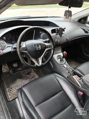 Honda Civic 2006 in Kretinga, with an engine capacity of 2.20 L and mileage of 360 thousand km for 1450 €, photo 8 on AUTOMOTO.COM.LV