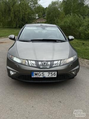 Honda Civic 2006 in Siauliai, with an engine capacity of 2.20 L and mileage of 290 thousand km for 1690 €, photo 3 on AUTOMOTO.COM.LV