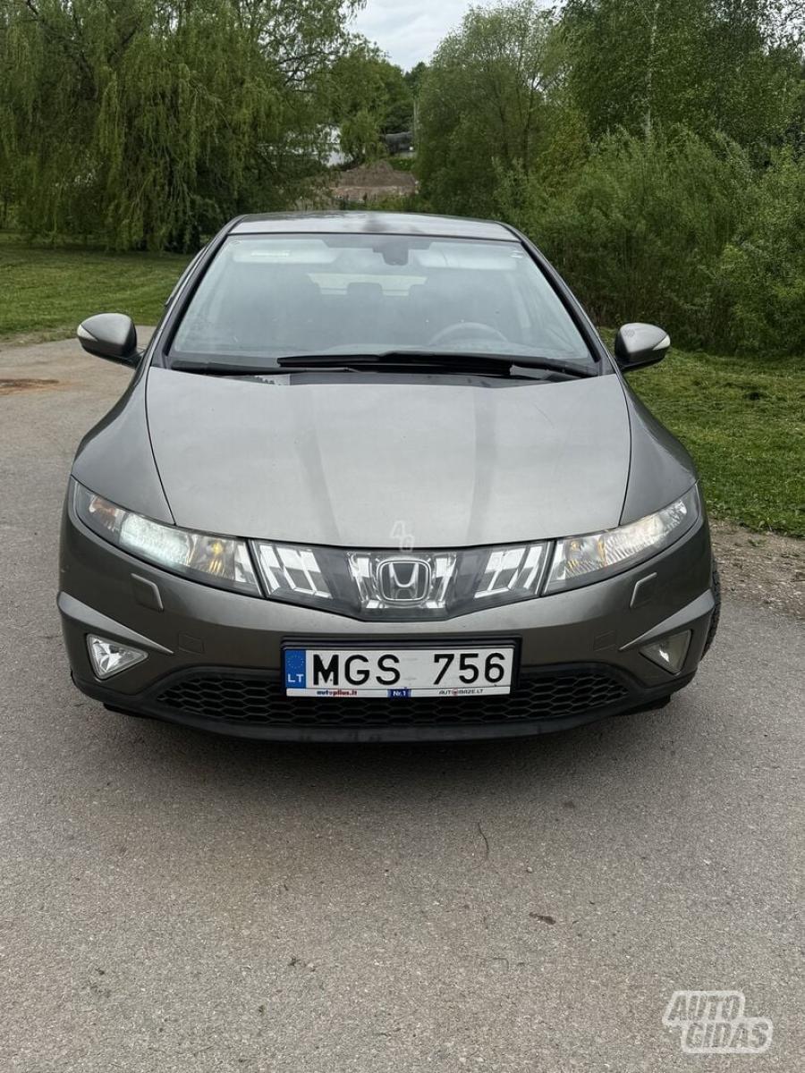 Honda Civic 2006 in Siauliai, with an engine capacity of 2.20 L and mileage of 290 thousand km for 1690 €, photo 3 on AUTOMOTO.COM.LV