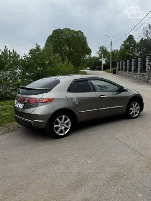 Honda Civic 2006 in Siauliai, with an engine capacity of 2.20 L and mileage of 290 thousand km for 1690 €, photo 5 on AUTOMOTO.COM.LV
