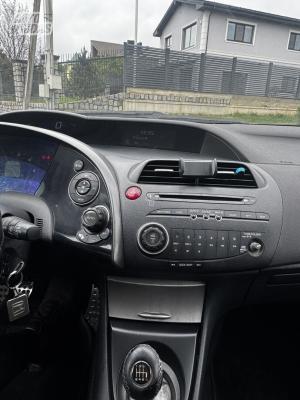 Honda Civic 2006 in Siauliai, with an engine capacity of 2.20 L and mileage of 290 thousand km for 1690 €, photo 10 on AUTOMOTO.COM.LV