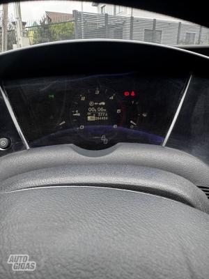 Honda Civic 2006 in Siauliai, with an engine capacity of 2.20 L and mileage of 290 thousand km for 1690 €, photo 11 on AUTOMOTO.COM.LV