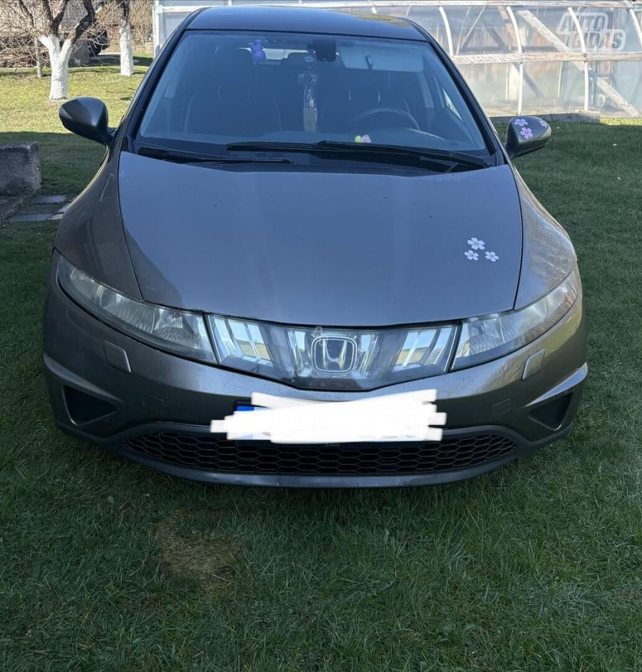 Honda Civic 2006 in Kupiskis, with an engine capacity of 2.20 L and mileage of 400 thousand km for 1400 €, photo 1 on AUTOMOTO.COM.LV