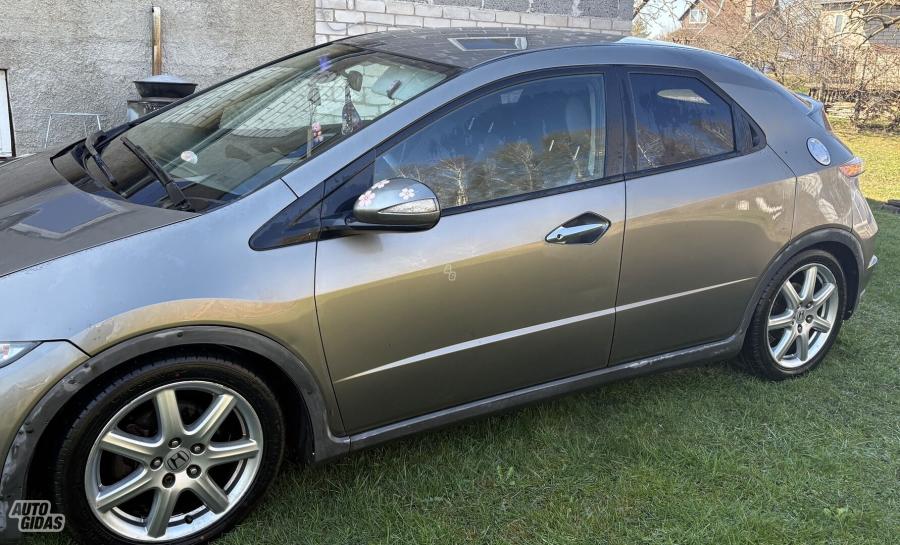 Honda Civic 2006 in Kupiskis, with an engine capacity of 2.20 L and mileage of 400 thousand km for 1400 €, photo 3 on AUTOMOTO.COM.LV