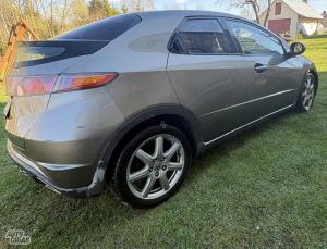 Honda Civic 2006 in Kupiskis, with an engine capacity of 2.20 L and mileage of 400 thousand km for 1400 €, photo 5 on AUTOMOTO.COM.LV