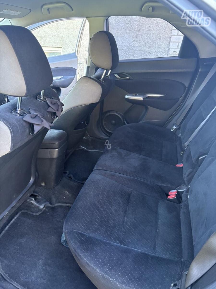 Honda Civic 2006 Kupiškis, ar dzinēja tilpumu 2.20 L un nobraukumu 400 tūkst. km par 1100 €, foto 7 vietnē AUTOMOTO.COM.LV
