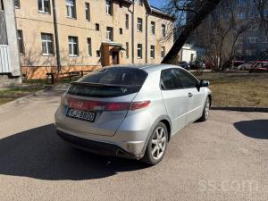 Хонда Цивик 2006 в Рига, объемом двигателя 1.80 л и пробегом 282 тыс. км за 1350 €, фото 4 на AUTOMOTO.COM.LV