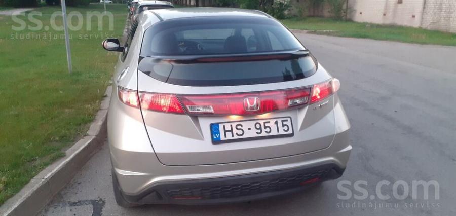 Honda Civic 2006 Rīga, ar dzinēja tilpumu 1.30 L un nobraukumu 219 tūkst. km par 1750 €, foto 5 vietnē AUTOMOTO.COM.LV