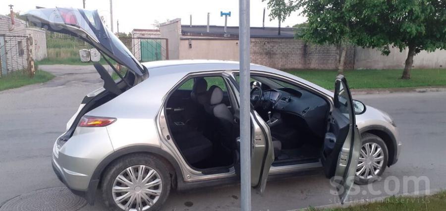 Honda Civic 2006 Rīga, ar dzinēja tilpumu 1.30 L un nobraukumu 219 tūkst. km par 1750 €, foto 9 vietnē AUTOMOTO.COM.LV