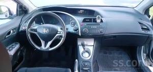 Honda Civic 2006 Rīga, ar dzinēja tilpumu 1.30 L un nobraukumu 219 tūkst. km par 1750 €, foto 13 vietnē AUTOMOTO.COM.LV