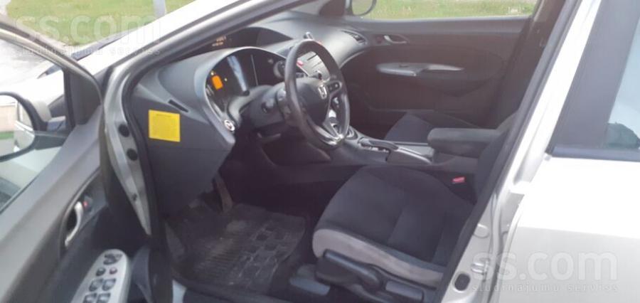 Honda Civic 2006 Rīga, ar dzinēja tilpumu 1.30 L un nobraukumu 219 tūkst. km par 1750 €, foto 14 vietnē AUTOMOTO.COM.LV