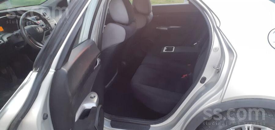 Honda Civic 2006 Rīga, ar dzinēja tilpumu 1.30 L un nobraukumu 219 tūkst. km par 1750 €, foto 16 vietnē AUTOMOTO.COM.LV
