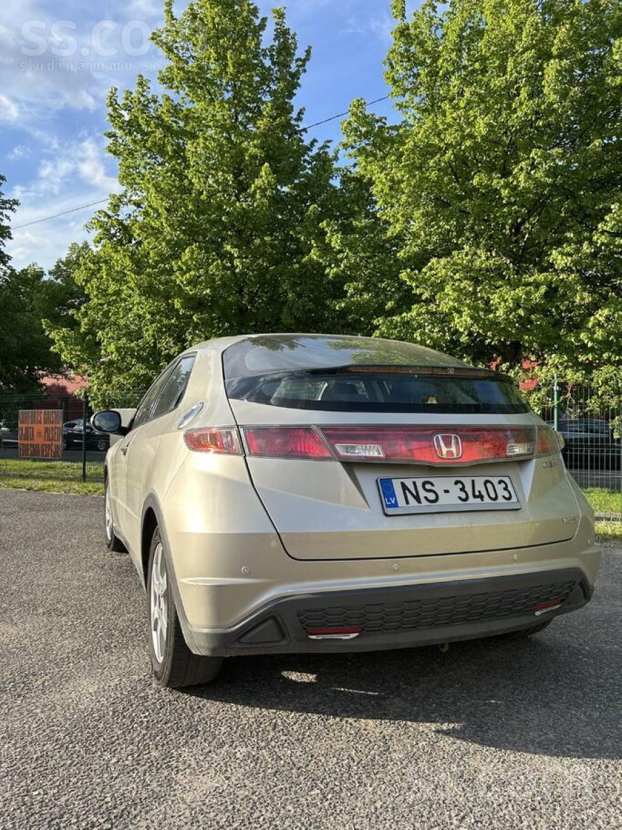 Honda Civic 2006 Rīga, ar dzinēja tilpumu 1.40 L un nobraukumu 141 tūkst. km par 3300 €, foto 1 vietnē AUTOMOTO.COM.LV