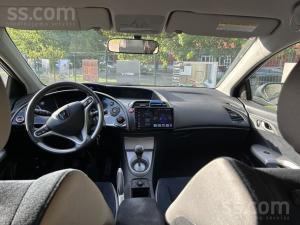 Honda Civic 2006 Rīga, ar dzinēja tilpumu 1.40 L un nobraukumu 141 tūkst. km par 3300 €, foto 6 vietnē AUTOMOTO.COM.LV