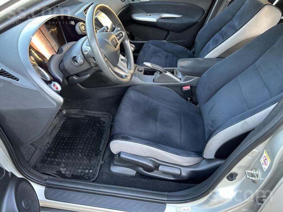 Honda Civic 2006 Rīga, ar dzinēja tilpumu 1.40 L un nobraukumu 141 tūkst. km par 3300 €, foto 7 vietnē AUTOMOTO.COM.LV