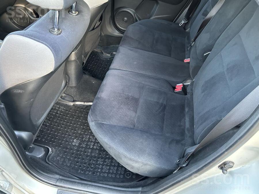 Honda Civic 2006 Rīga, ar dzinēja tilpumu 1.40 L un nobraukumu 141 tūkst. km par 3300 €, foto 10 vietnē AUTOMOTO.COM.LV