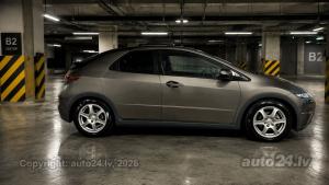 Хонда Цивик 2006 в Таллин, объемом двигателя 1.80 л и пробегом 266 тыс. км за 2300 €, фото 3 на AUTOMOTO.COM.LV