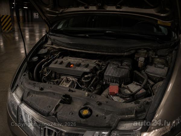 Хонда Цивик 2006 в Таллин, объемом двигателя 1.80 л и пробегом 266 тыс. км за 2300 €, фото 8 на AUTOMOTO.COM.LV
