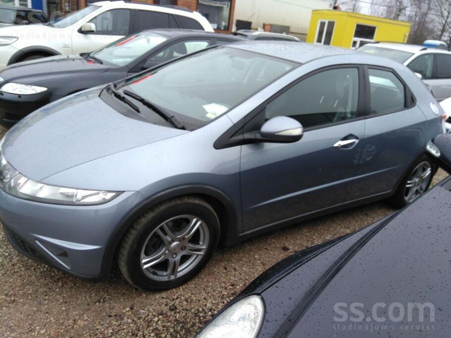 Honda Civic 2006 Preiļi, ar dzinēja tilpumu 2.20 L un nobraukumu 297 tūkst. km par 650 €, foto 4 vietnē AUTOMOTO.COM.LV
