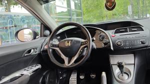 Honda Civic 2006 Alīta, ar dzinēja tilpumu 2.20 L un nobraukumu 353 tūkst. km par 1950 €, foto 11 vietnē AUTOMOTO.COM.LV