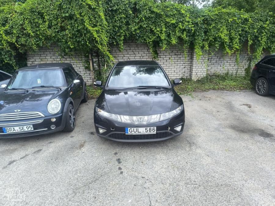 Honda Civic 2006 in Kaunas, with an engine capacity of 2.20 L and mileage of 300 thousand km for 499 €, photo 1 on AUTOMOTO.COM.LV