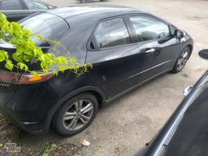 Honda Civic 2006 in Kaunas, with an engine capacity of 2.20 L and mileage of 300 thousand km for 499 €, photo 6 on AUTOMOTO.COM.LV