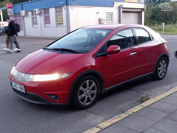 Honda Civic 2006 in Vilnius, with an engine capacity of 2.20 L and mileage of 360 thousand km for 1000 €, photo 4 on AUTOMOTO.COM.LV