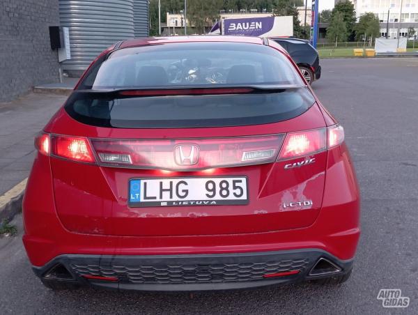 Honda Civic 2006 in Vilnius, with an engine capacity of 2.20 L and mileage of 360 thousand km for 1000 €, photo 6 on AUTOMOTO.COM.LV