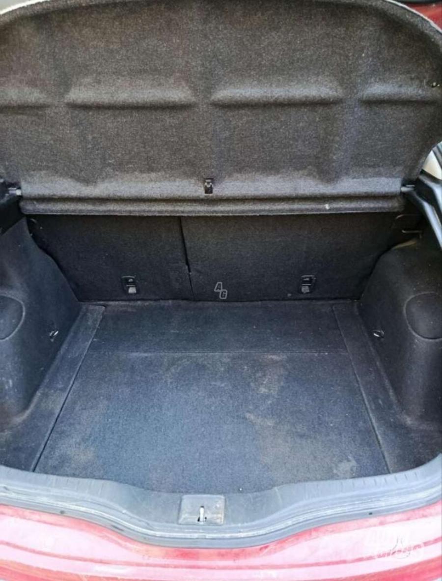 Honda Civic 2006 in Vilnius, with an engine capacity of 2.20 L and mileage of 360 thousand km for 1000 €, photo 16 on AUTOMOTO.COM.LV