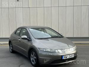 Honda Civic 2006 Rīga, ar dzinēja tilpumu 1.80 L un nobraukumu 238 tūkst. km par 1200 €, foto 3 vietnē AUTOMOTO.COM.LV
