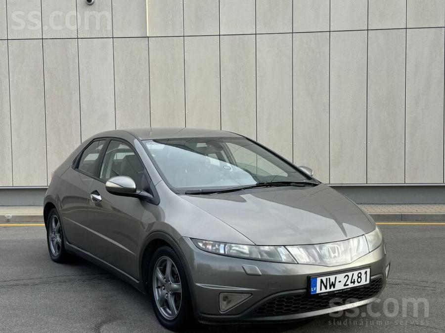 Honda Civic 2006 Rīga, ar dzinēja tilpumu 1.80 L un nobraukumu 238 tūkst. km par 1200 €, foto 3 vietnē AUTOMOTO.COM.LV