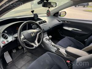 Honda Civic 2006 Rīga, ar dzinēja tilpumu 1.80 L un nobraukumu 238 tūkst. km par 1200 €, foto 7 vietnē AUTOMOTO.COM.LV