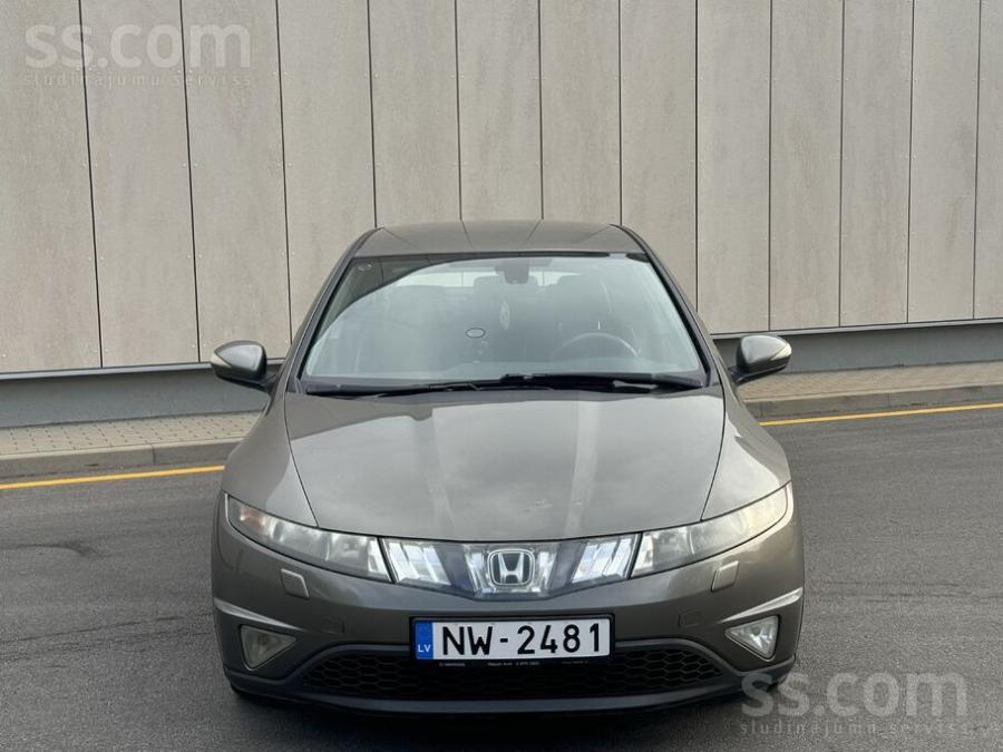 Honda Civic 2006 Rīga, ar dzinēja tilpumu 1.80 L un nobraukumu 238 tūkst. km par 1200 €, foto 9 vietnē AUTOMOTO.COM.LV