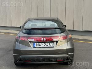 Honda Civic 2006 Rīga, ar dzinēja tilpumu 1.80 L un nobraukumu 238 tūkst. km par 1200 €, foto 10 vietnē AUTOMOTO.COM.LV